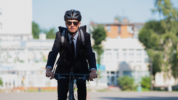 From Backpack to Bike: The Best Gear for Foldable E-Bike Commuters-eelo