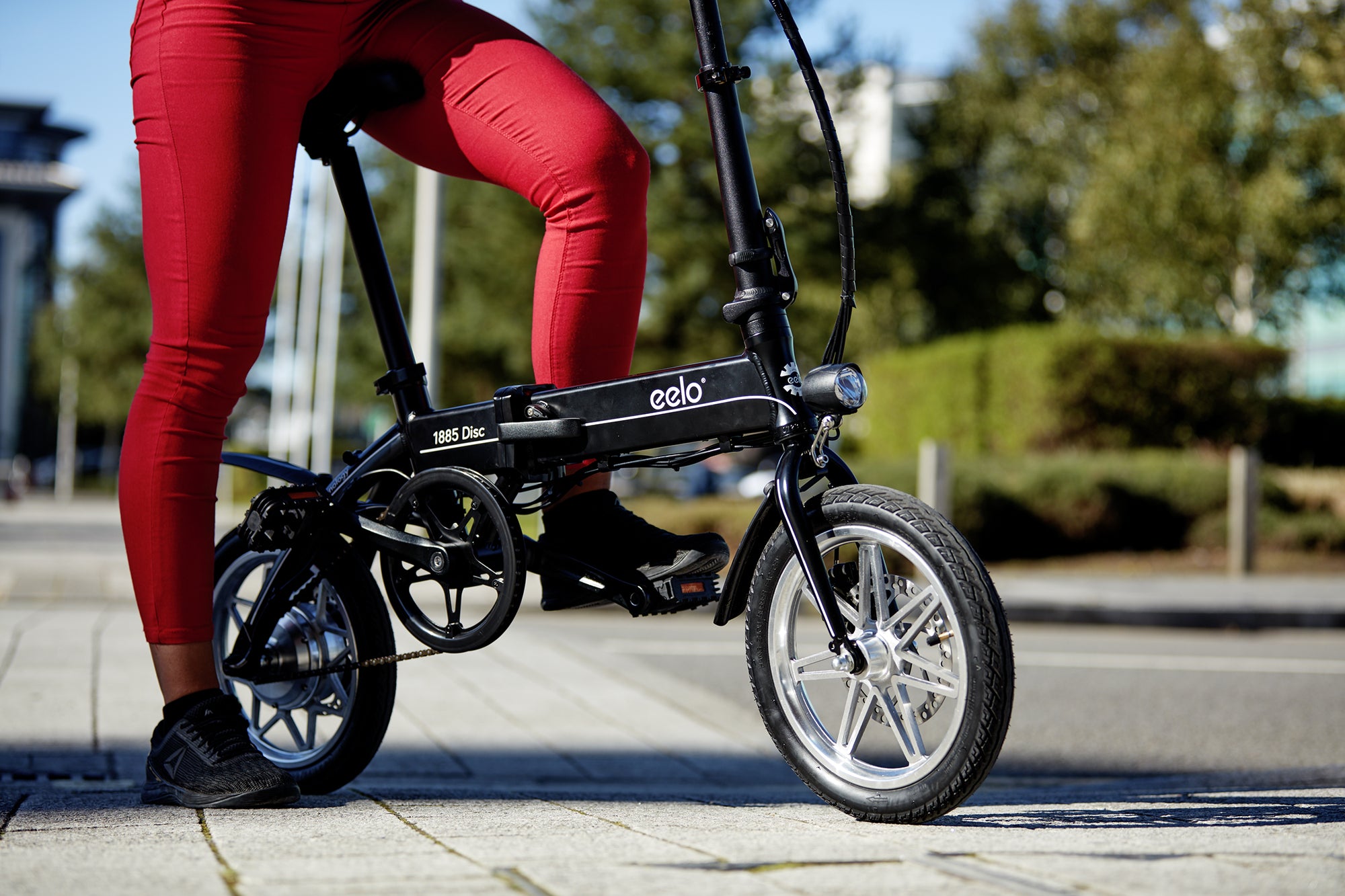 eelo - Revolutionize Your Commute with the Best Foldable Electric Bike.